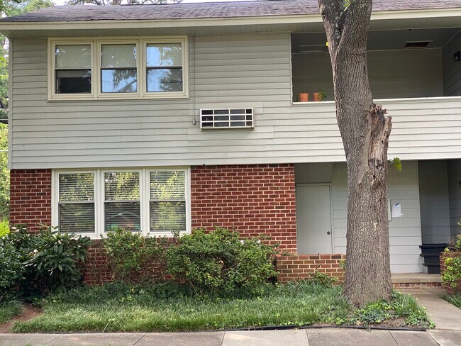 813 Daniels St Unit A, Raleigh, NC 27605 - Condo for Rent in Raleigh ...