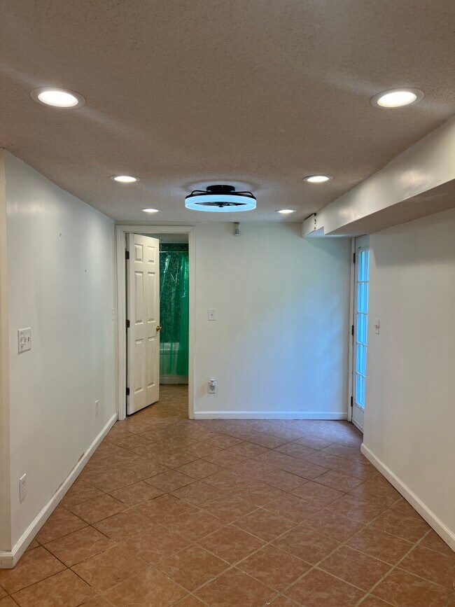 Casa Linda Estates Apartments for Rent with a Yard - Decatur, GA ...