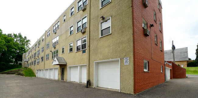 Colonial Terrace Apartments - West Saint Paul, MN | Apartments.com