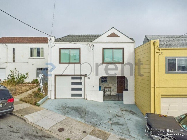 Brown Estate Apartments for Rent with a Living Room - San Francisco, CA ...