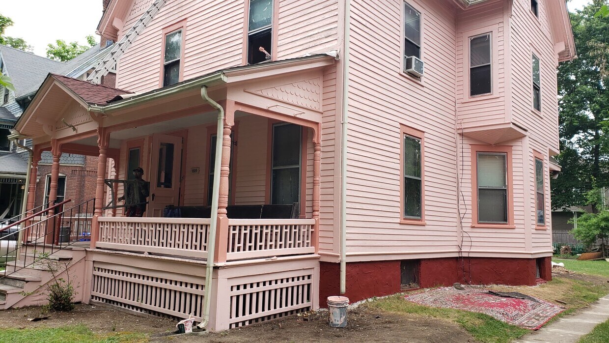 131 Harvard St, Springfield, MA 01109 - House Rental in Springfield, MA ...