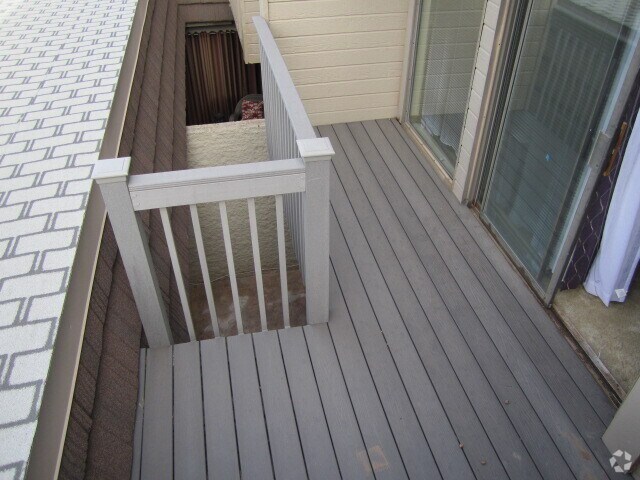 Quail Ridge Rolling Hills Apartments for Rent with a Walk-In Closet ...