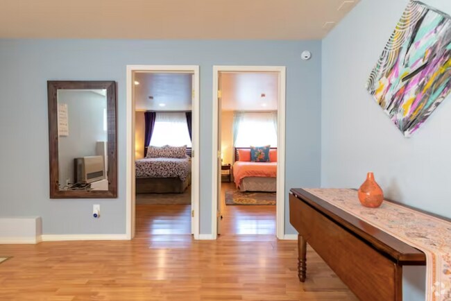 Oak Park Gated Apartments for Rent - Seattle, WA - 3 Rentals ...