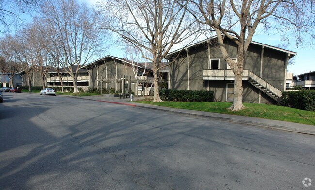 Latham Square Apartments - Mountain View, CA | Apartments.com