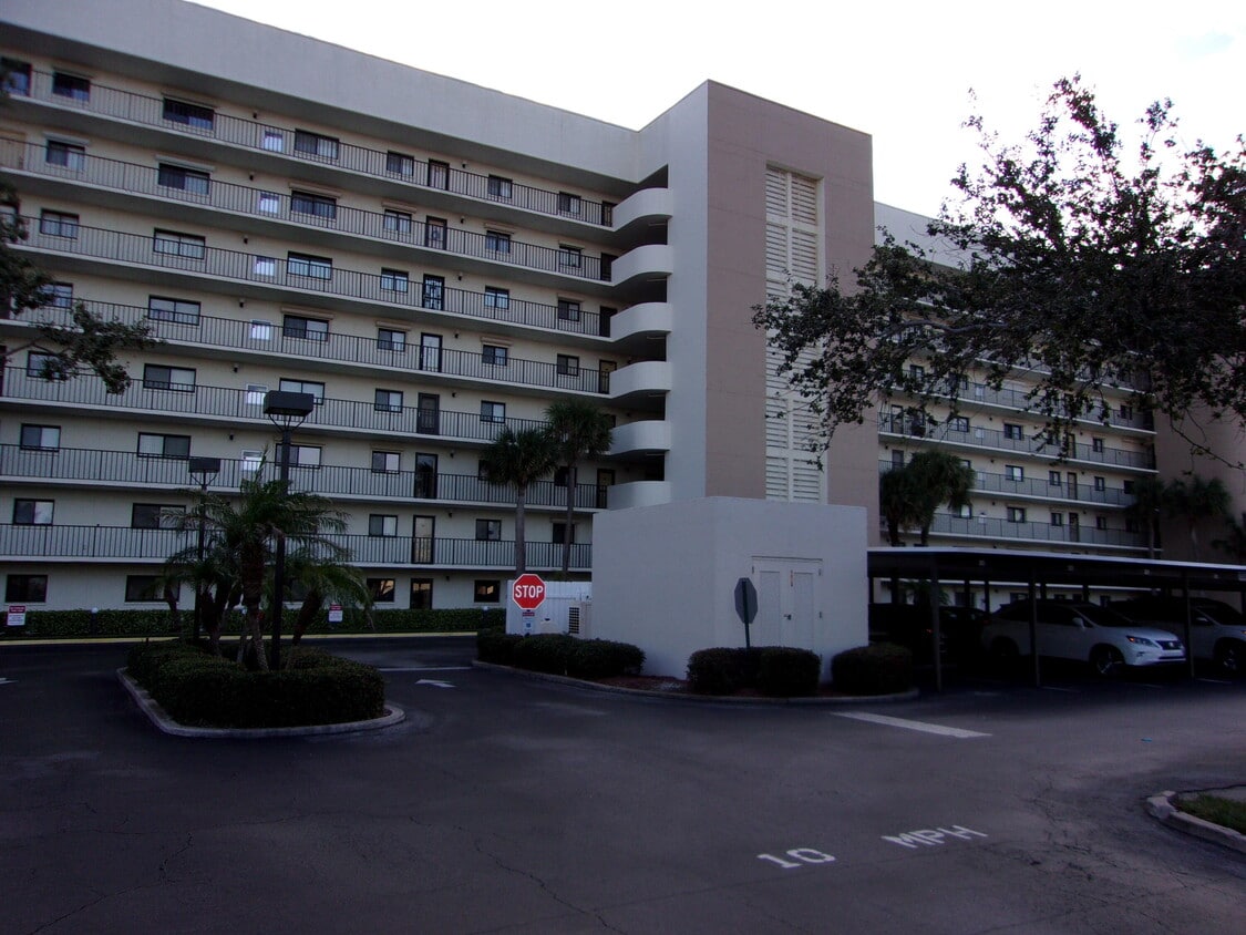 250 S Sykes Creek Pkwy Unit 501, Merritt Island, FL 32952 - Condo for ...