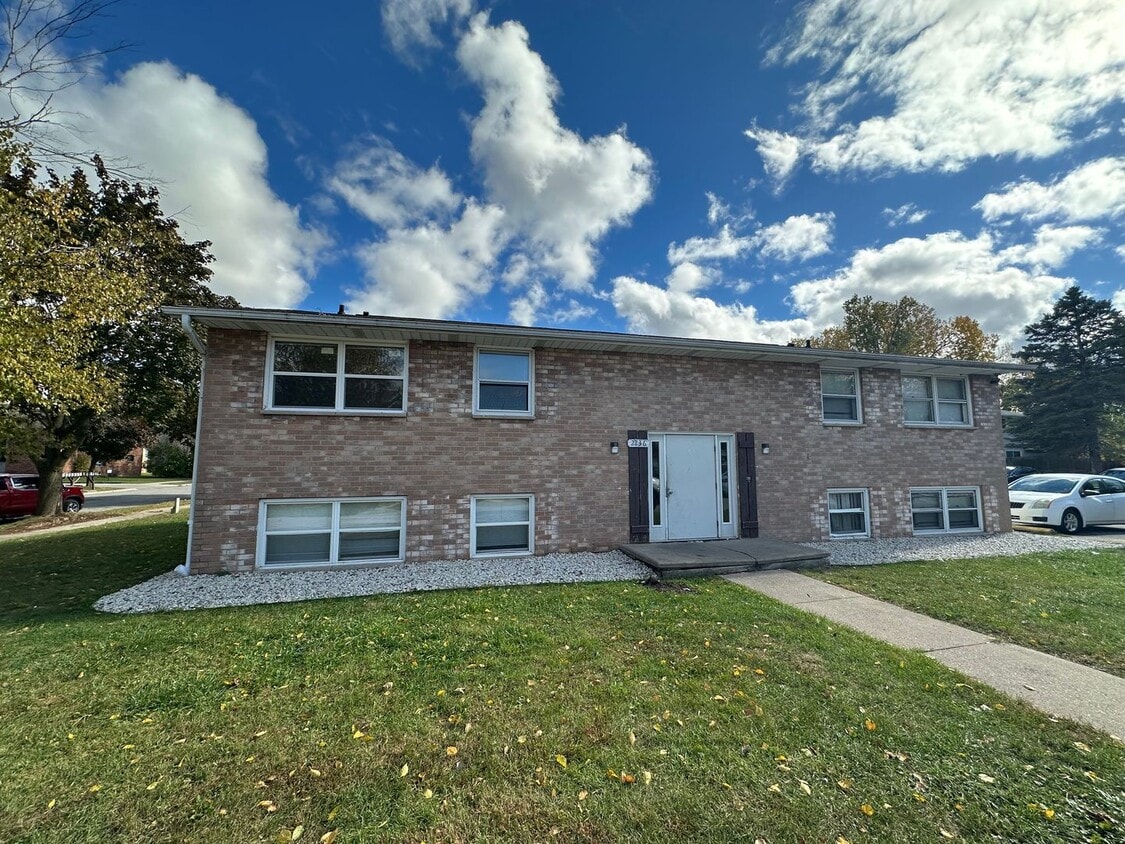 2236 Imperial Ln Unit 3, Green Bay, WI 54302 - Room for Rent in Green Bay, WI | Apartments.com