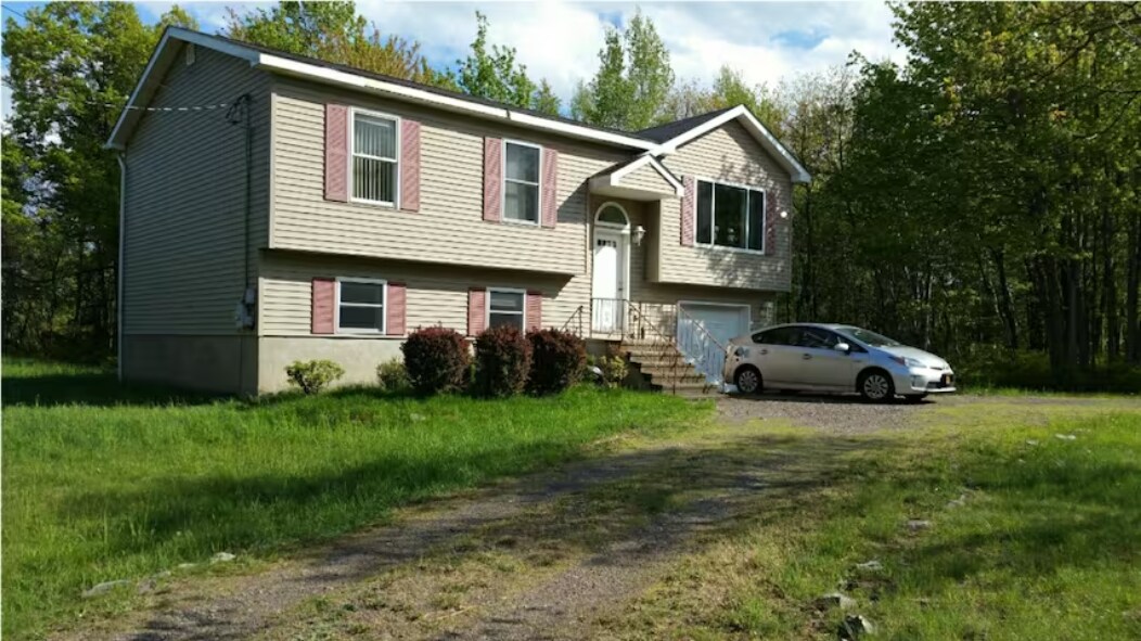 140 Ash Dr, Long Pond, PA 18334 - House Rental in Long Pond, PA ...