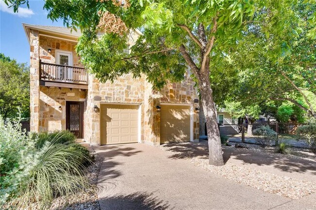 204 Mockingbird Ln W, Austin, TX 78745 - Townhome Rentals in Austin TX ...