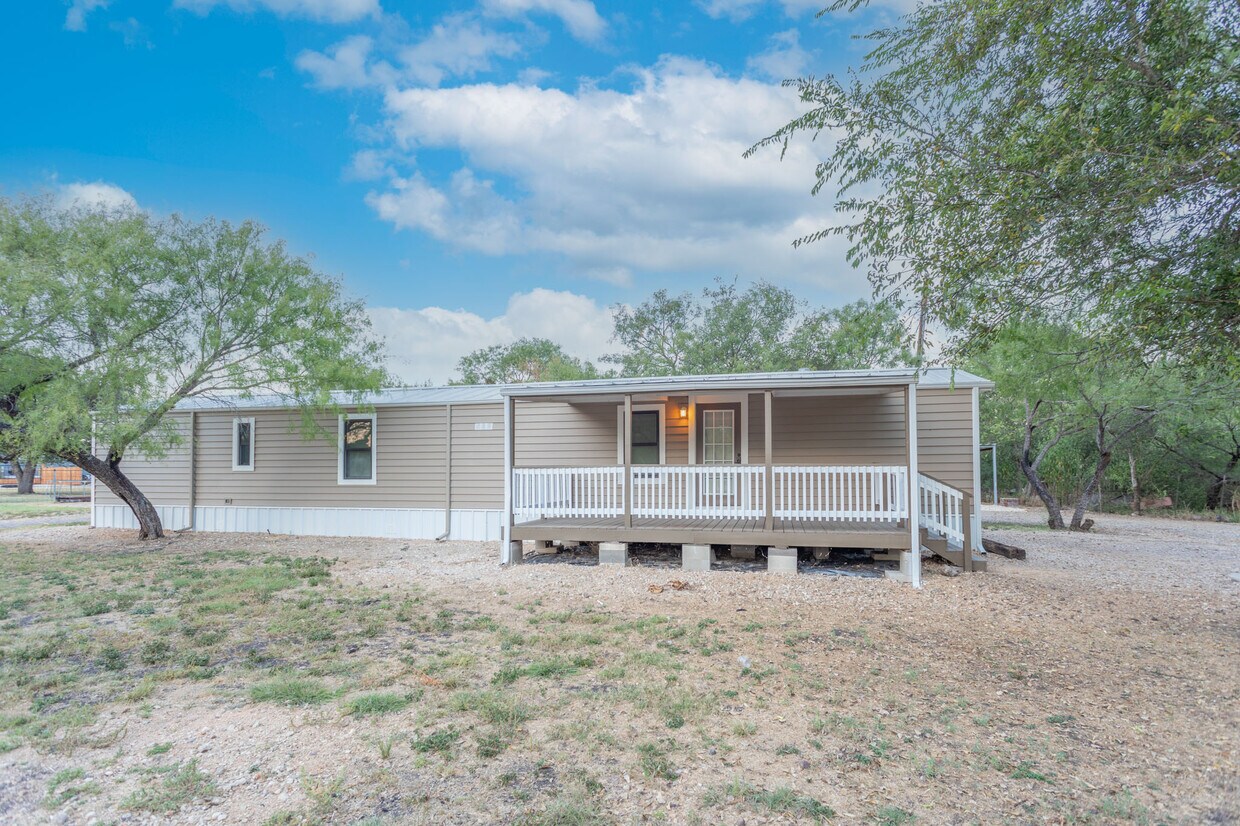 237 Co Rd 4632, Hondo, TX 78861 - House Rental in Hondo, TX ...