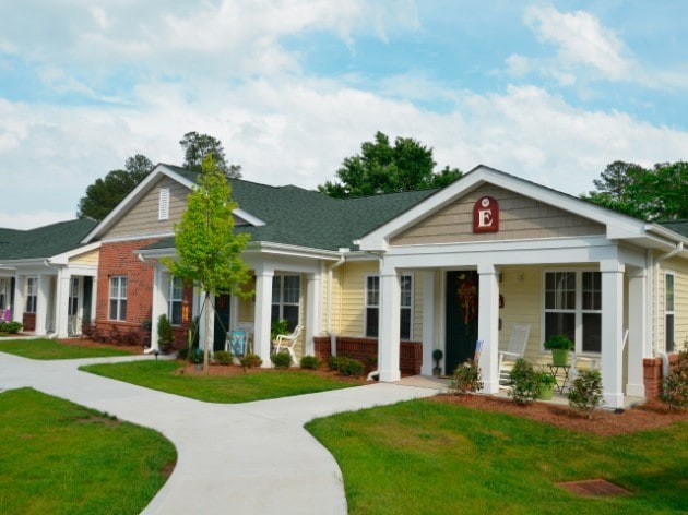 Windsor Crossing Apartments - 105 Medley Ln Lumberton, NC 28358 ...