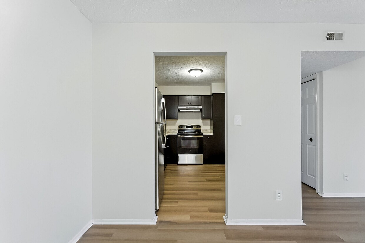 Devonshire Apartments - 8301 Doncaster Way Louisville, KY 40222 ...