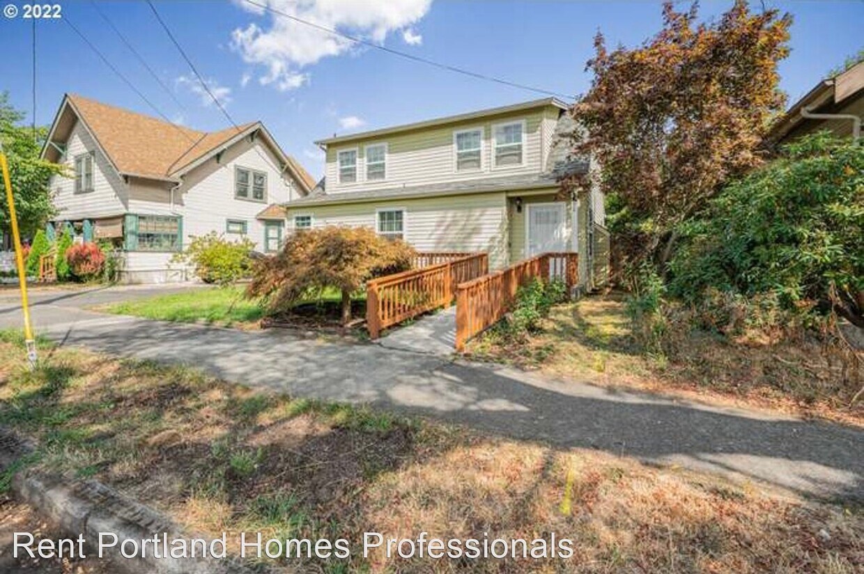 3776 SE 8th Ave, Portland, OR 97202 - House Rental in Portland, OR ...