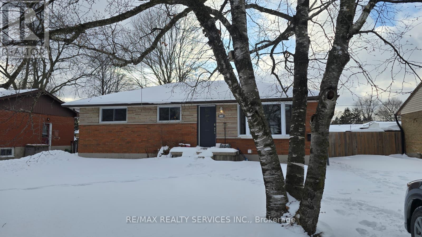 1183 Farnsborough Crescent, London, ON N5V 2L7 - Maison à Louer à ...
