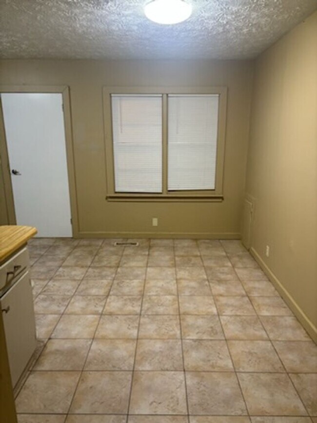 70 Irving St, Pryor, OK 74361 - House Rental in Pryor, OK | Apartments.com
