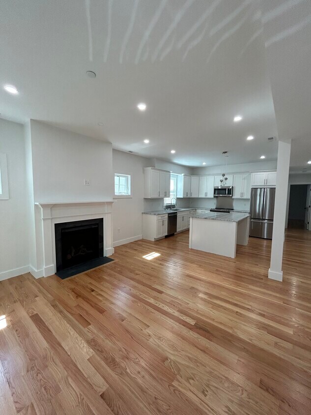 80 Fayette St, Watertown, MA 02472 - Townhome Rentals in Watertown MA ...