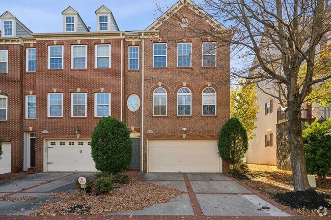 Oak Creek Club Deer Ridge Apartments for Rent - Upper Marlboro, MD - 1 ...