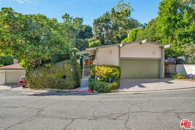 3307 Ledgewood Dr, Los Angeles, CA 90068 - House Rental in Los Angeles ...