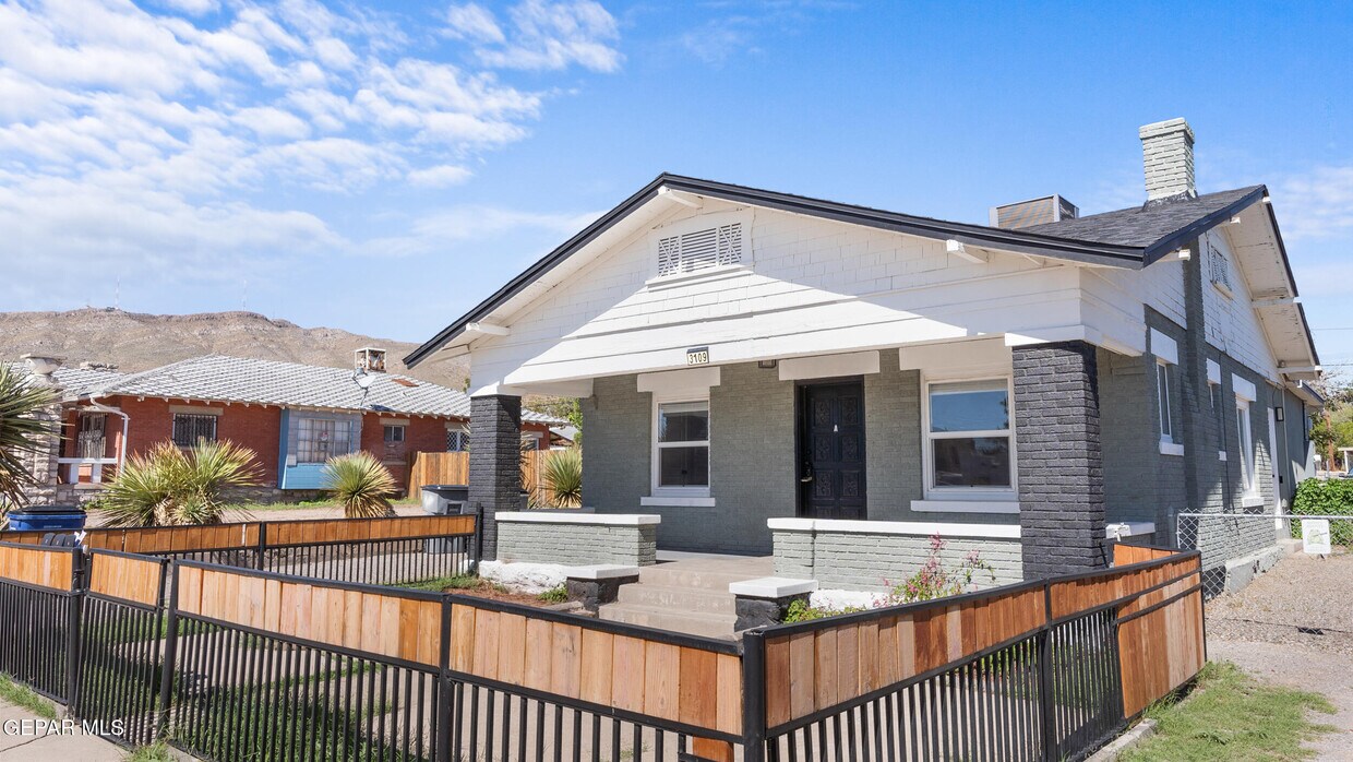 3109 Douglas Ave, El Paso, TX 79903 - Townhome Rentals in El Paso TX ...