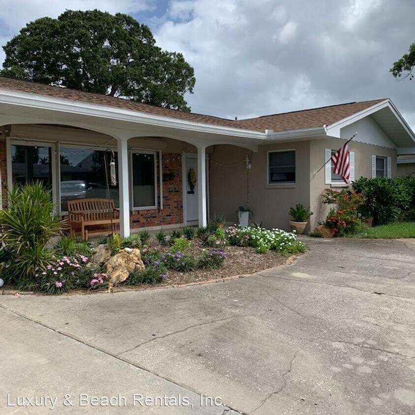 1115 35th Ave NE, Saint Petersburg, FL 33704 - House Rental in Saint ...