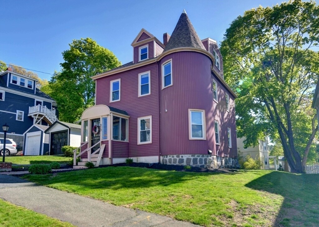 313 Highland Ave Unit 2, Quincy, MA 02170 - Room for Rent in Quincy, MA ...