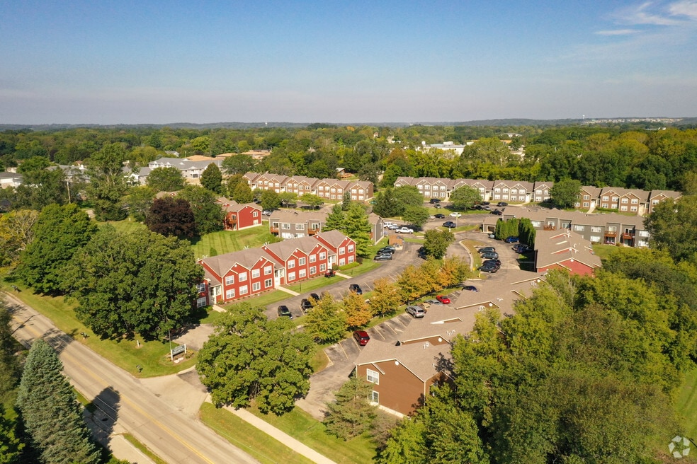 Apartments for Rent with a Walk-In Closet in New Munster WI ...