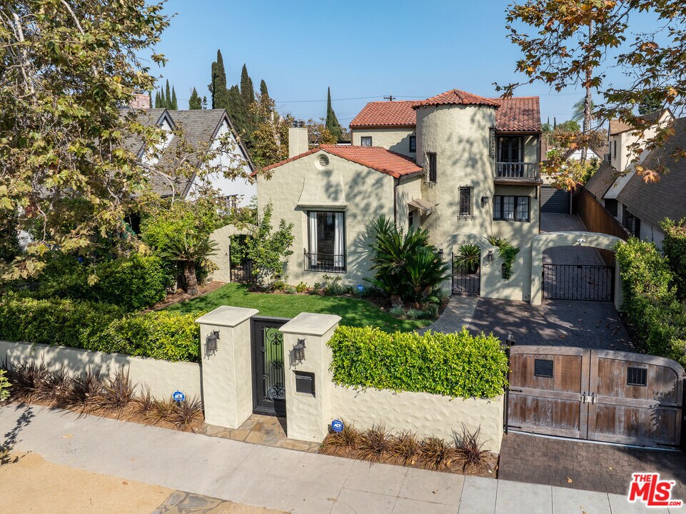 850 Burnside Ave, Los Angeles, CA 90036 - House Rental in Los Angeles ...