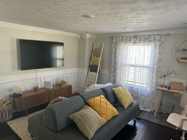 1532 E Stanford St, Springfield, MO 65804 | Apartments.com