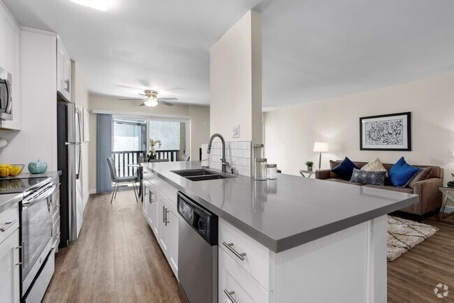 Fox Hills Apartments for Rent with a Walk-In Closet - Culver City, CA ...