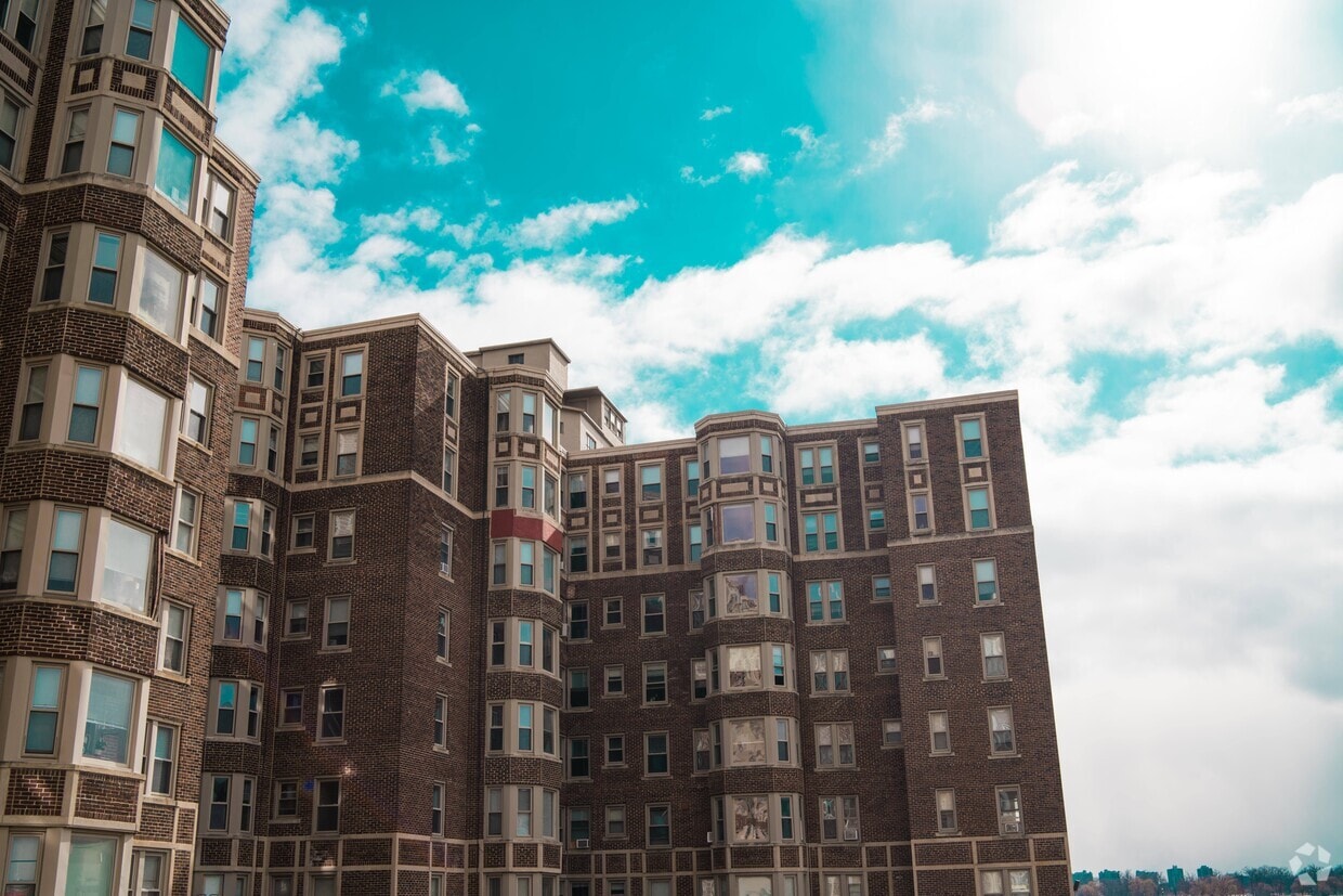 Crappy Detroit Apartments