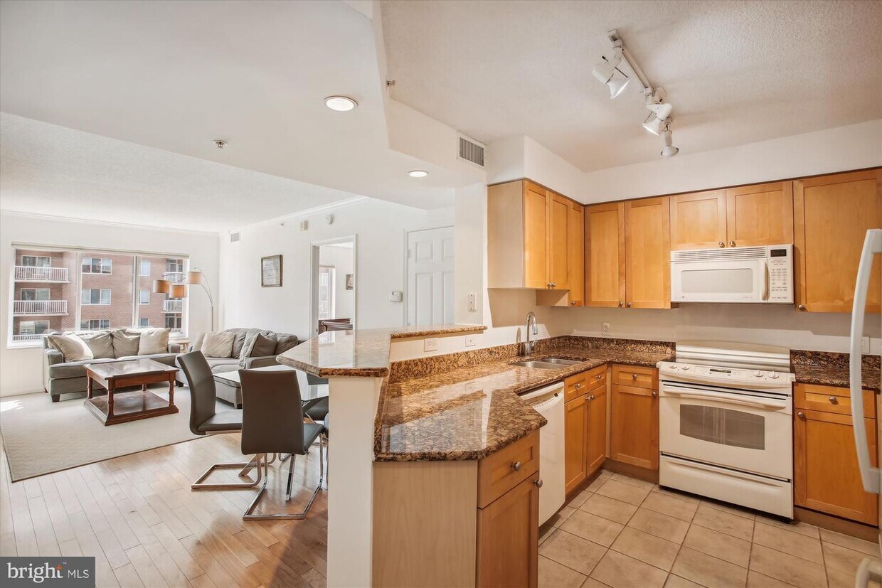 3101 N Hampton Dr Unit 614, Alexandria, VA 22302 - Room for Rent in ...