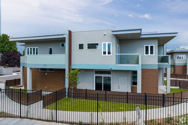 Edgewood Estates Apartments for Rent with Parking - Eagle, ID - 26 ...