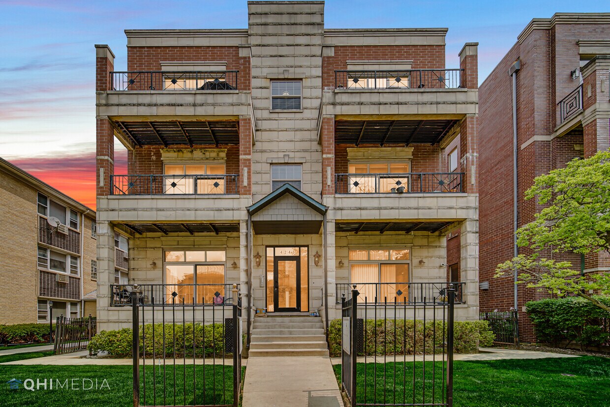 4243 N Keystone Ave Unit GS, Chicago, IL 60641 - Condo for Rent in ...