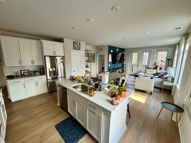 1669 Bandit Loop Unit 109A, Reston, VA 20190 - Condo for Rent in Reston ...