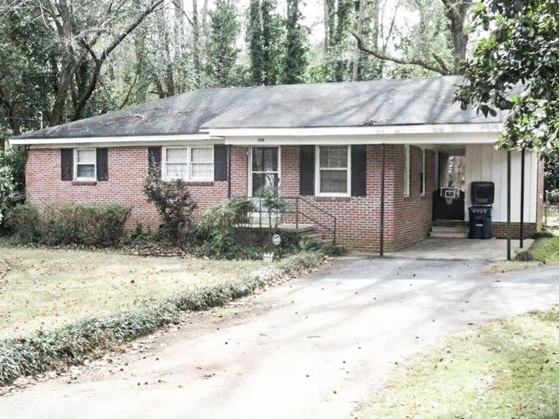 1004 E Magnolia Ave, Auburn, AL 36830 - House Rental in Auburn, AL | Apartments.com