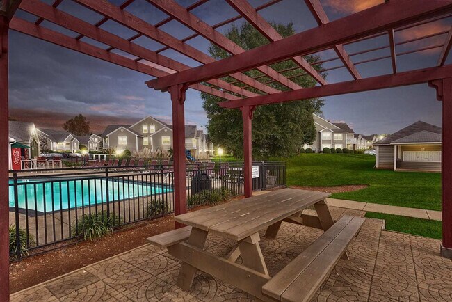 Stonebrook Apartments - Apartments in Mebane, NC | Apartments.com