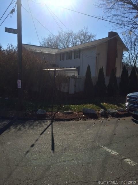 35 Rockview St, West Haven, CT 06516 - Apartment for Rent in West Haven ...