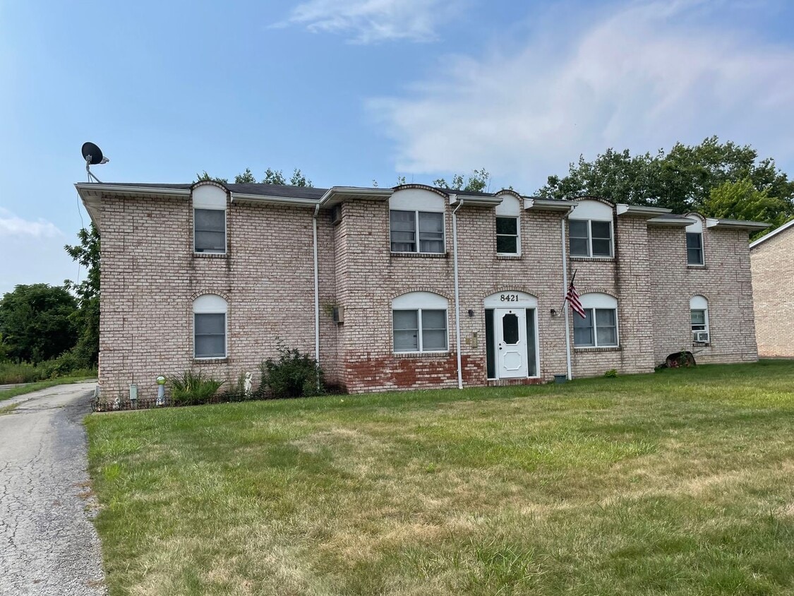 8421-8423 Colwyn Ct Unit 8421-04, Youngstown, OH 44512 - Room for Rent in Youngstown, OH ...