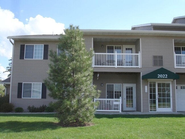 2022 29th Pl NW Unit 201, Rochester, MN 55901 - Condo for Rent in ...