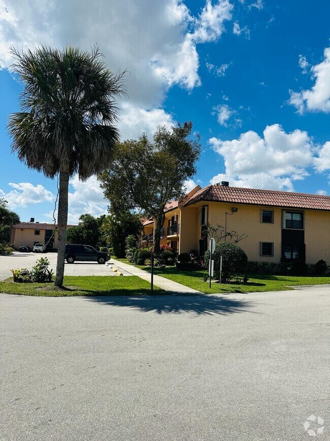 Victoria Woods Apartments for Rent with Hardwood Floors - West Palm Beach, FL - 1 Rentals ...
