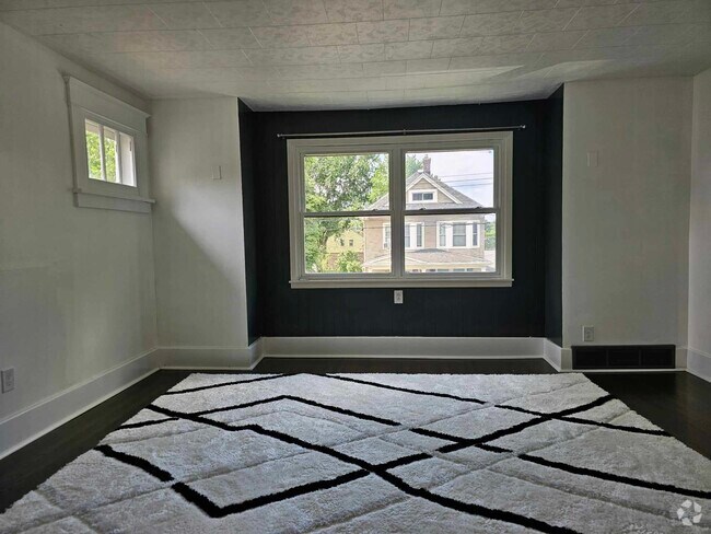 Triangle Apartments for Rent with Hardwood Floors - Buffalo, NY - 1 ...