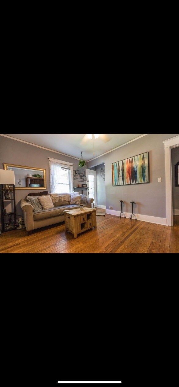 4802 Capitol Ave Unit 1 Bedroom of Triplex, Omaha, NE 68132 ...