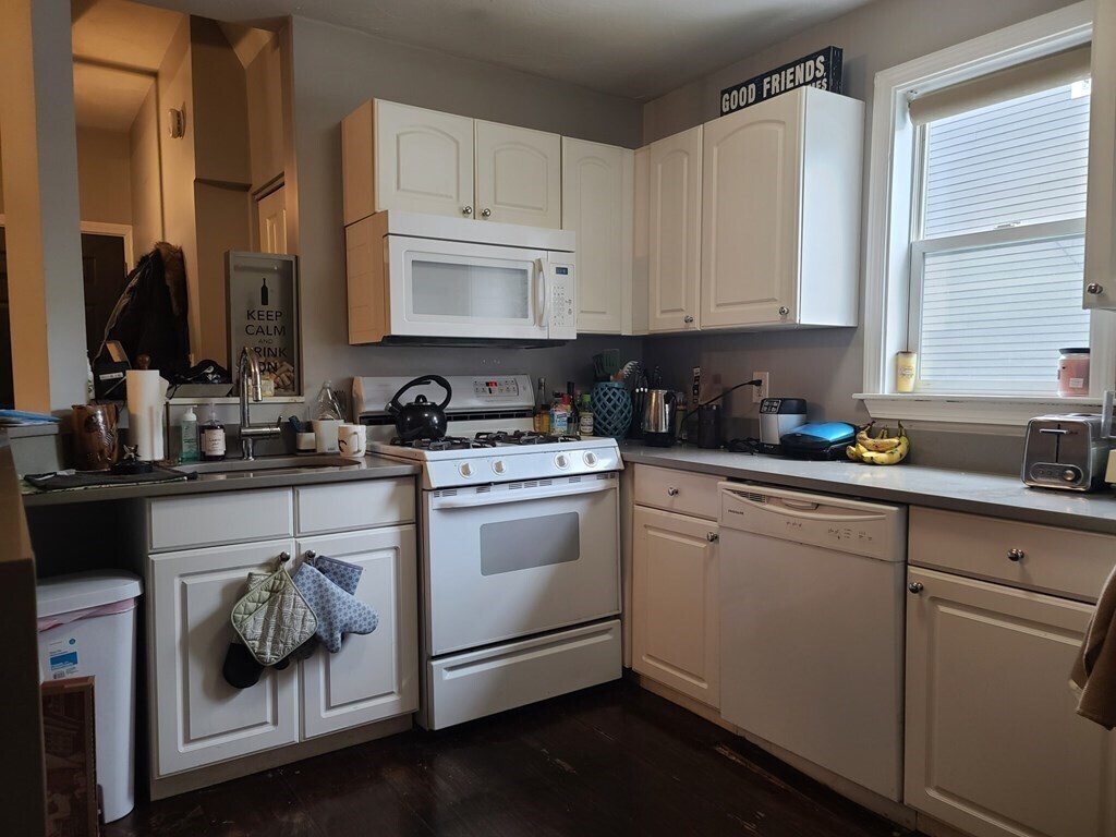 272 Gold St Unit 1, Boston, MA 02127 - 272 Gold St Boston, MA 02127 ...