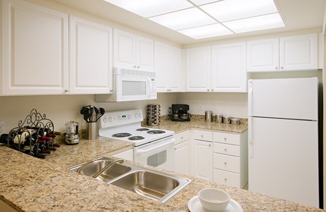 Bella Vista Luxury Apartments Rentals - Santa Clara, CA | Apartments.com