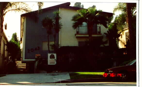 2043 Beachwood Drive, - 2043 N Beachwood Dr Los Angeles, CA 90068 ...