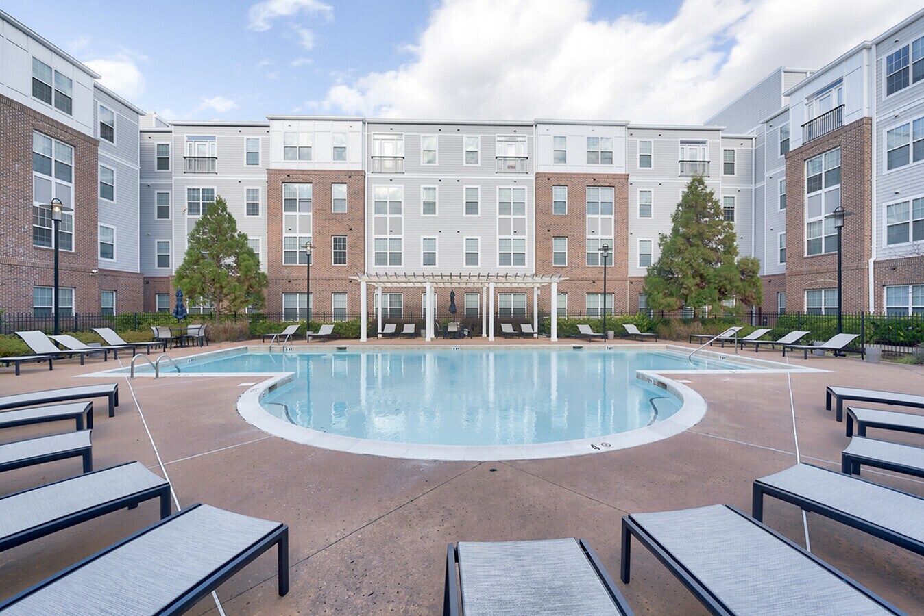 First Street Place - 400 W 1st St Greenville, NC 27834 | Apartments.com
