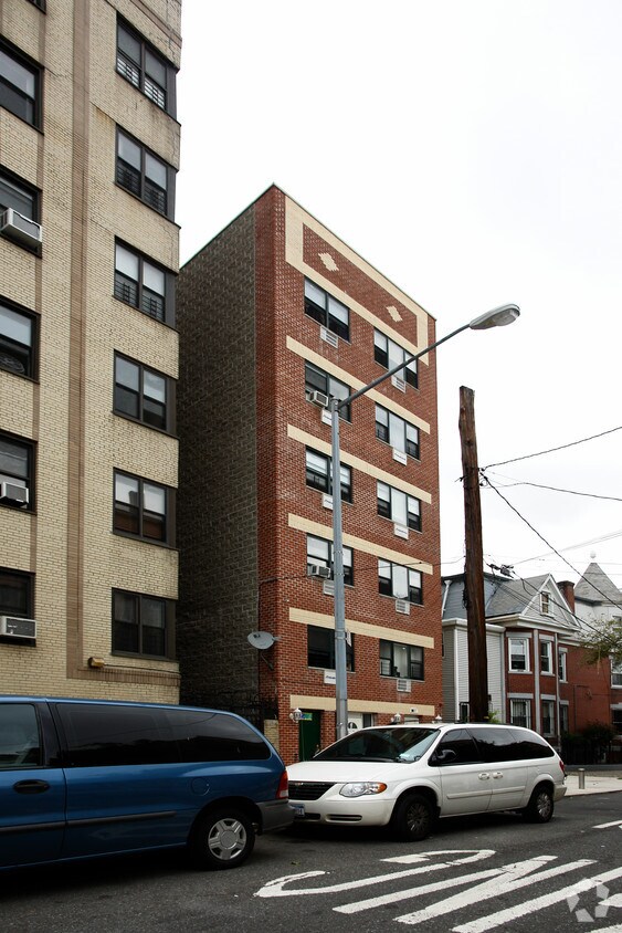 305 E 207th St, Bronx, NY 10467 - 305 E 207th St Bronx, NY 10467 ...