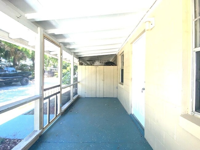 910 New York St Unit A, Edgewater, FL 32132 - Condo for Rent in ...