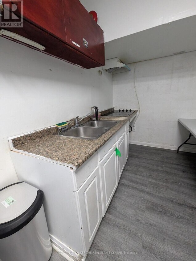 2823 Danforth Ave, Toronto, ON M4C 1M2 - House for Rent in Toronto, ON ...