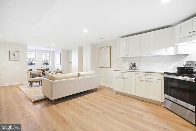 1248 Girard St NW, Washington, DC 20009 - Townhome Rentals in ...