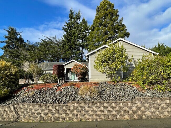 Apartments for Rent with Yard in Sutter Ranch, Mckinleyville ...